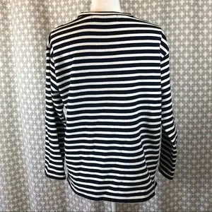 SHARKEE H:CONNECT | Tops | Sharkee Hconnect Sweatshirt Black White ...